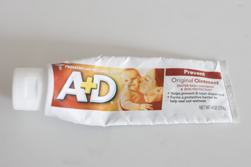 Diaper Bag Checklist - 17 Essentials To Pack (Expert Tips from a Mom of ...