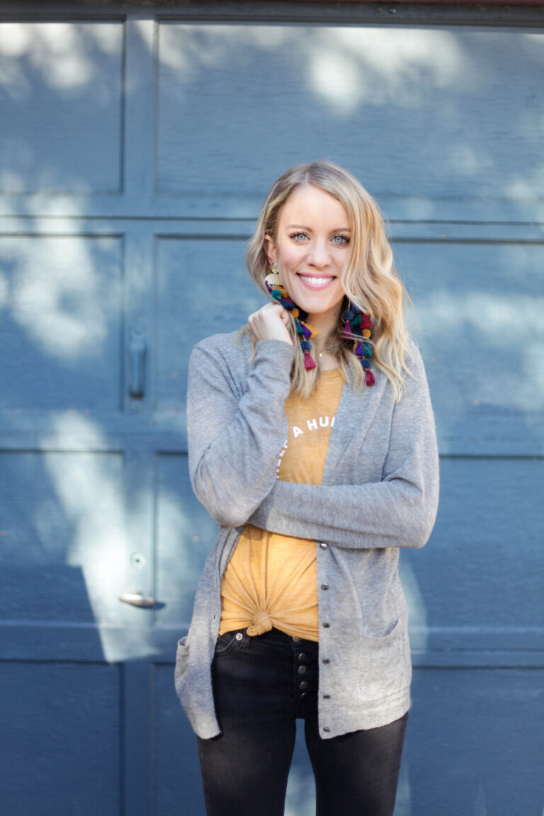 How to Tuck in A Shirt - 4 Easy Tucking Styles - Paisley & Sparrow