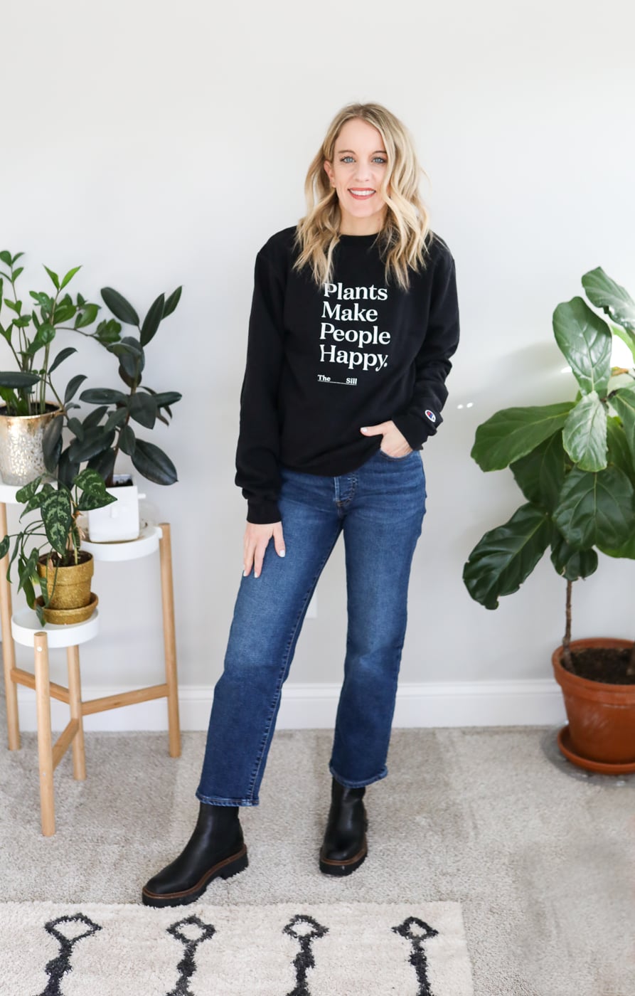 How to Style Cropped Jeans (17 Outfit Ideas + Styling Tips)