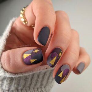 31 Best Gold Nail Designs for Any Occasion - Paisley & Sparrow